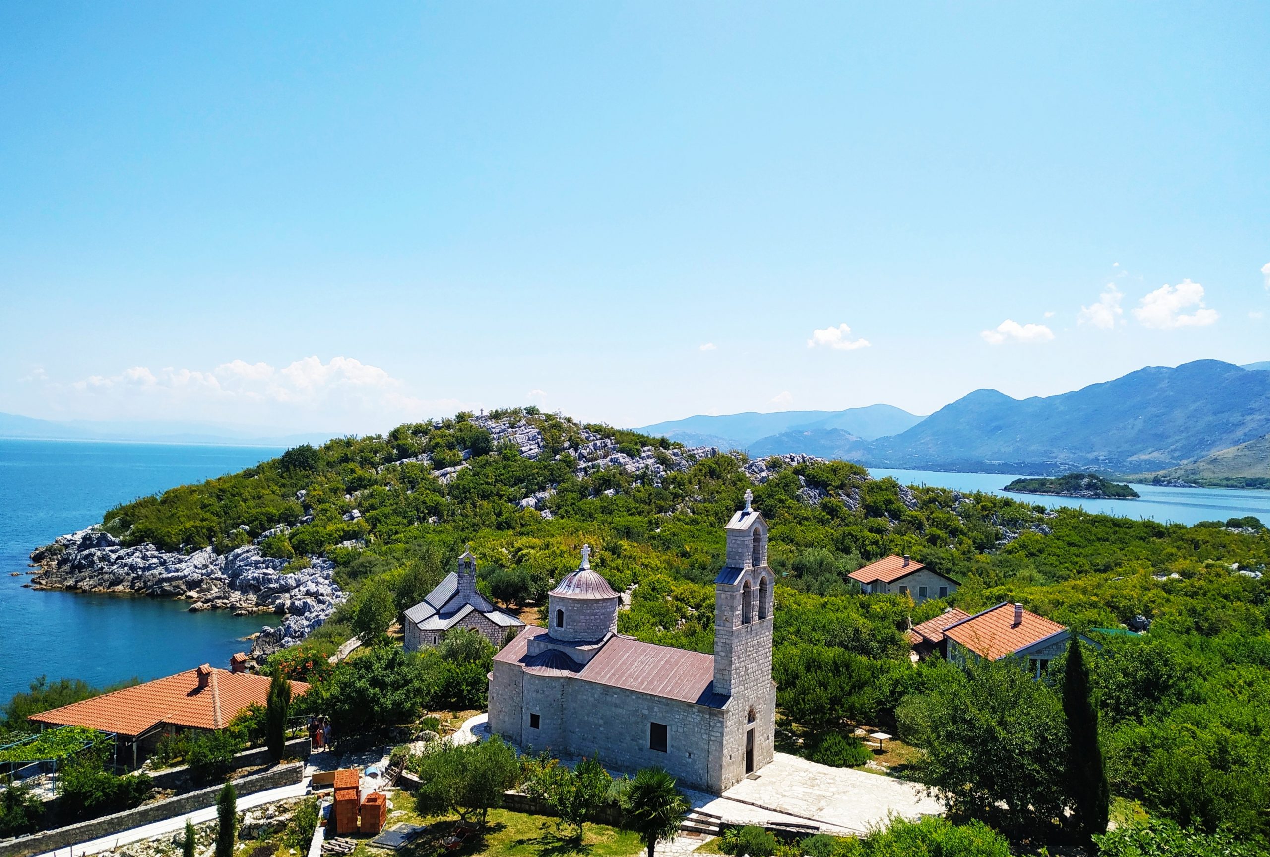 Fish picnic in Godinje village - AVE Tours Montenegro