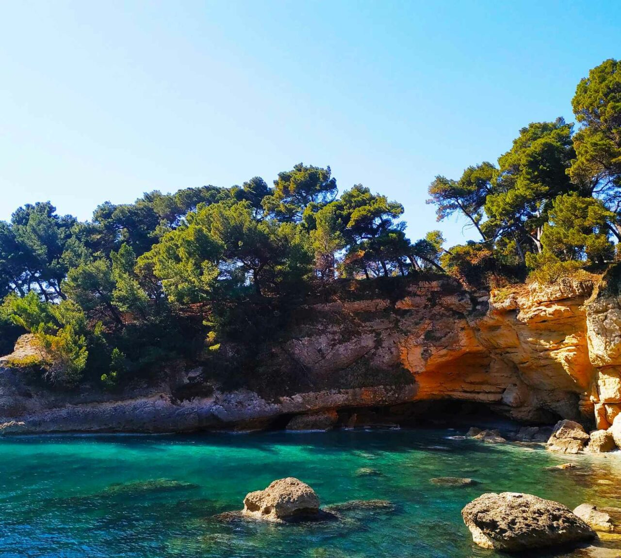 Ljekovita Ženska plaža u Ulcinju jedinstvena na Mediteranu - AVE Tours ...